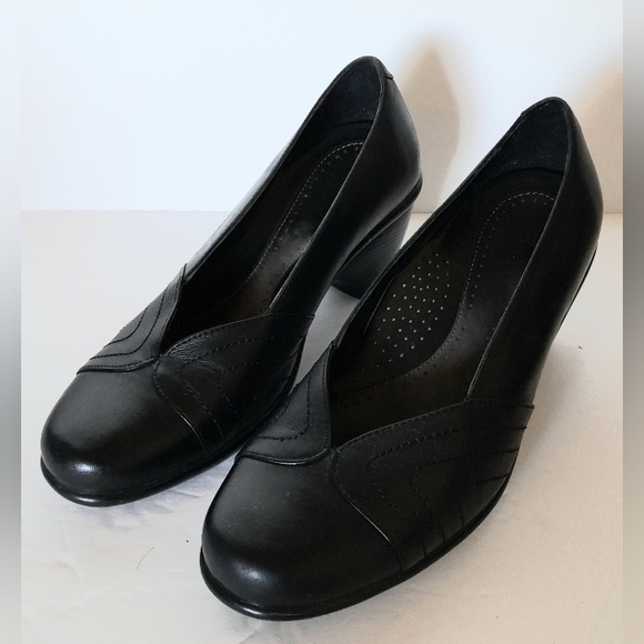 Dansko | Shoes | Dansko Reese Black Leather Slip On Pumps | Poshmark